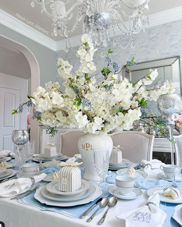 Elegant Ways To Decorate Using Ginger Jars